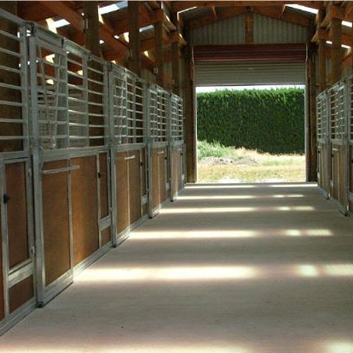 Custom Horse Stables Christchurch, NZ - States Man Floats