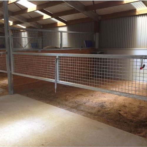 Custom Horse Stables Christchurch, NZ - States Man Floats