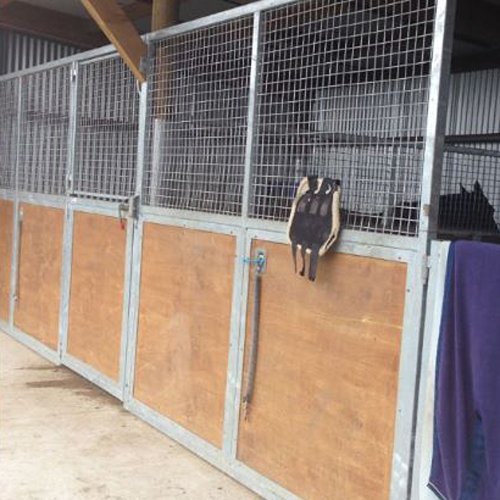 Custom Horse Stables Christchurch, NZ - States Man Floats